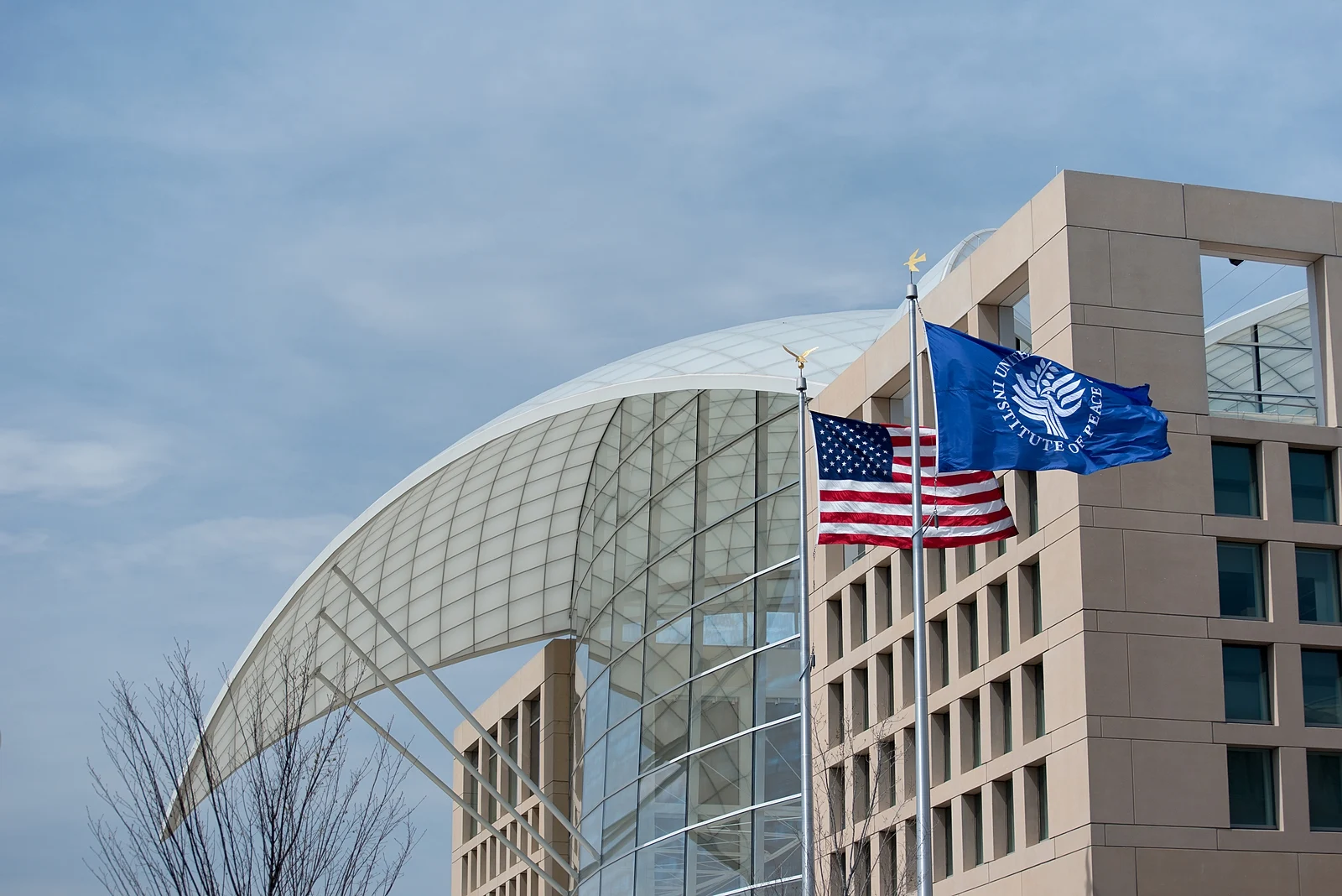 Trump likviduje USIP, centrálu válečných štváčů - Necenzurovaná pravda